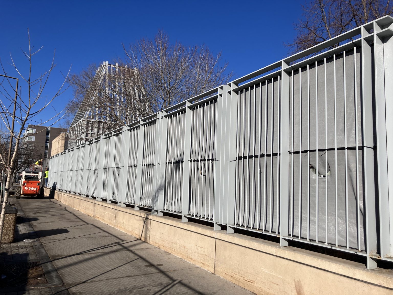 Stellarcraft Nova Privacy Fence for Ecolab Campus - Astro Metal Craft